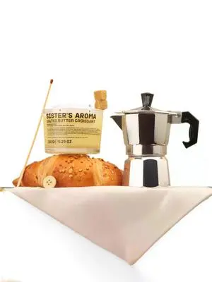 SISTER’S AROMA Salted Butter Croissant Candle