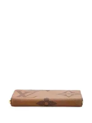 LOUIS VUITTON Zippy Wallet Reverse Monogram Giant Small Wallets - Brown