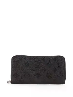 LOUIS VUITTON Zippy Wallet Mahina Leather Small Wallets - Black