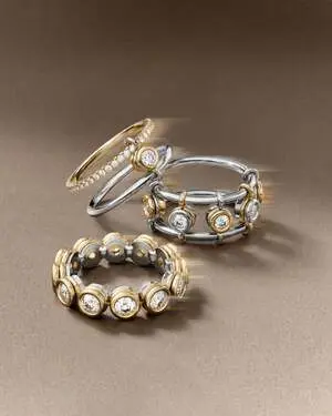 CHELSEA GABRIELLE Diamond Bezel Éterne Ring
