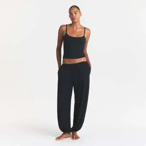 SKIMS Sleep Cami Top | Black - Onyx