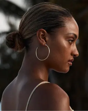 EMMA PILLS Extra Her Hoops
