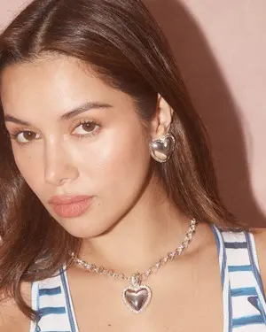 EMMA PILLS Hot Heart Chain Necklace