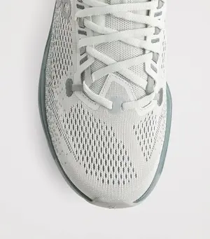 On Cloudsurfer Max Trainers