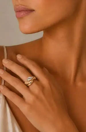 LA MENO Faux Pearl Abstract Ring
