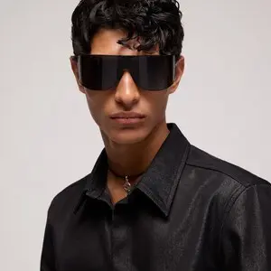 Gucci Mask Frame Sunglasses