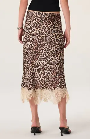 Astr The Label Eilinna Lace Trim Midi Skirt