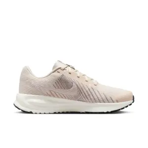 Nike Run Defy Road Running Shoes