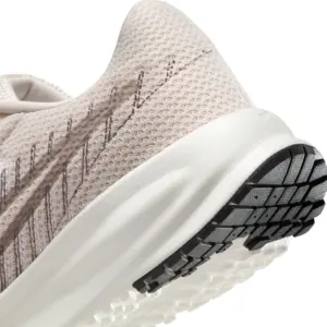 Nike Run Defy Road Running Shoes