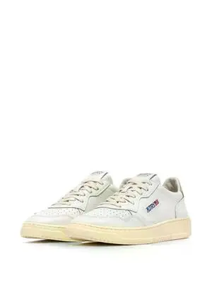 AUTRY Medalist Low Top Leather Sneakers - White