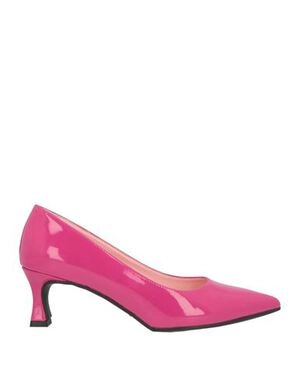 Nila & Nila Mid Heel Pumps