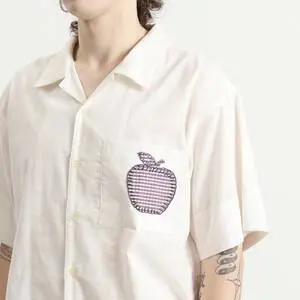 STORY MFG. Hand Applique Greetings Shirt