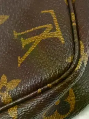 LOUIS VUITTON Monogram Pochette Tote Bag