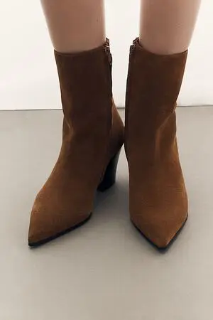 Jeffrey Campbell Joshua Tree Poted Toe Booties Tan Suede