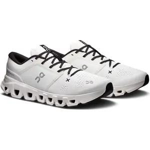On Cloud X 5 Training Shoe - White/black