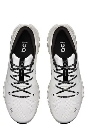 On Cloud X 5 Training Shoe