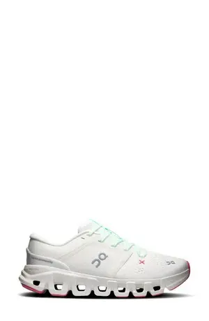 On X Training Shoe - Ivory/ice