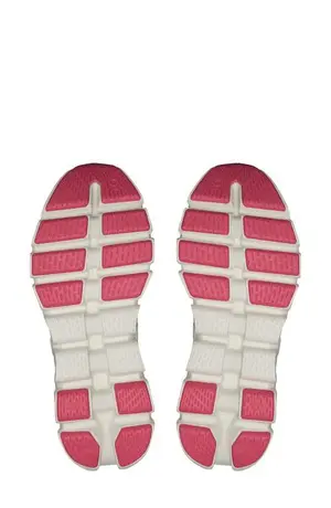 On X Training Shoe - Ivory/ice