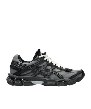 Asics Gel-cumulus 16 Lace-up Sneakers - Black/black