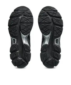 Asics Gel-cumulus 16 Lace-up Sneakers - Black/black