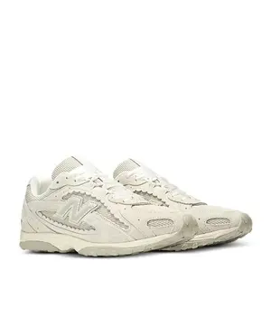 NEW BALANCE 204 Lace-up Sneakers