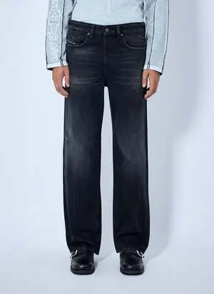 DIESEL® 2001 D-macro Jeans