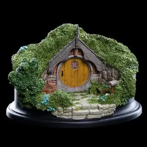 WETA WORKSHOP Hobbit Hole5 Hill Lane