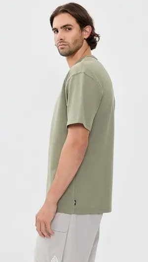 Nike Premium Essential Tee