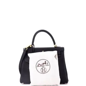 Hermès Kelly Handbag Togo With Gold Hardware 25
