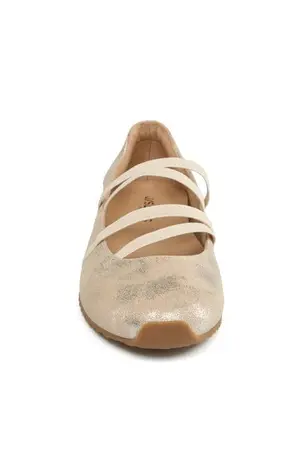J/SLIDES NYC Pixie Ballet Flat - Sand