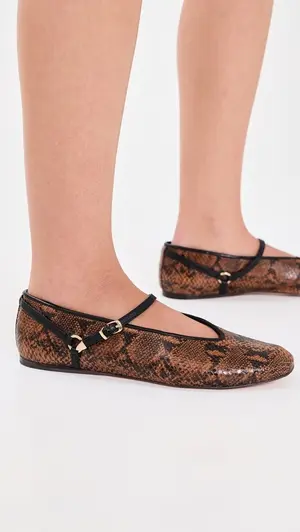 FAVORITE DAUGHTER Max Flats