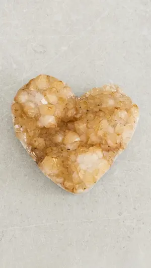 Jia Jia Medium Heart