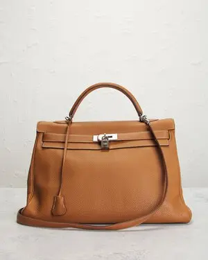 Hermès Kelly 40 Handbag In Togo Leather - Gold