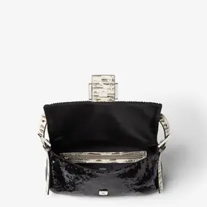 Fendi Baguette 26424