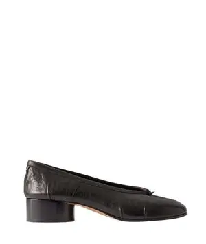 MAISON MARGIELA Tabi Split-toe Leather Ballet Flats - Black