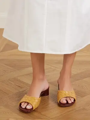 Bottega Veneta Livia Intrecciato Leather Mules - Neutrals