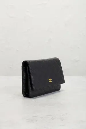 Chanel Caviar Classic Wallet On Chain Good Condition