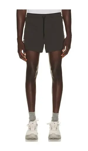 On Performance Volt Shorts In Brown - Espresso