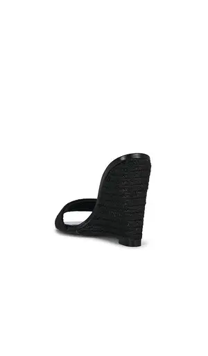Raye Mille Wedge