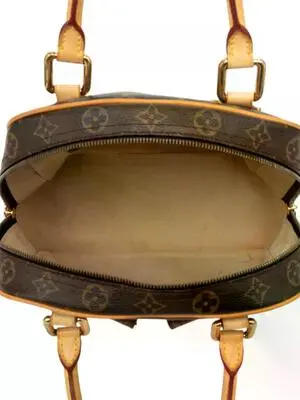 LOUIS VUITTON 1990-2010 Monogram Manhattan Pm Handbag