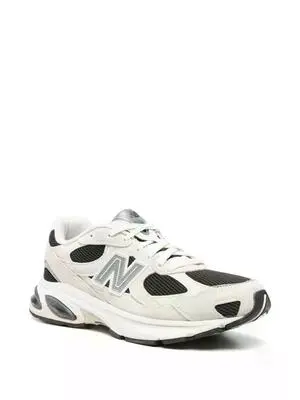 NEW BALANCE Paneled Logo Sneakers - Neutrals
