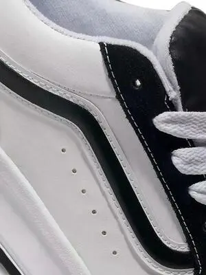 VANS Hylane Sneakers
