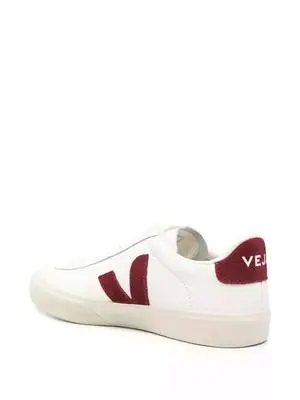 VEJA Logo-patch Sneakers - White