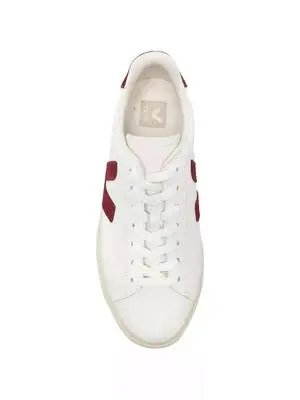 VEJA Logo-patch Sneakers - White