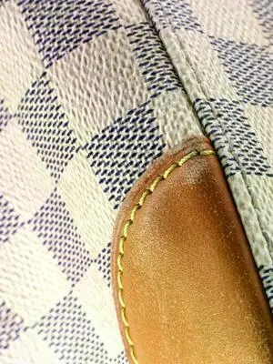 LOUIS VUITTON Hampstead Damier Mm Tote Bag - White