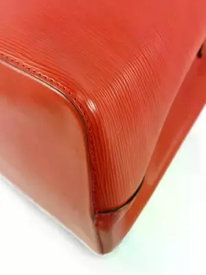 LOUIS VUITTON Neonoe Mm Epi Bucket Bag
