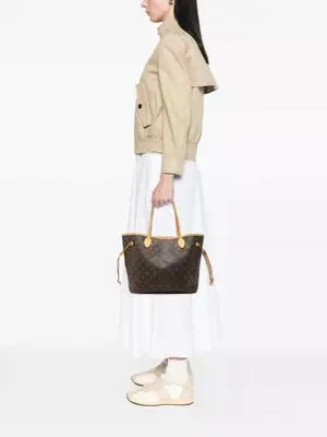 LOUIS VUITTON 2013 Monogram Neverfull Mm Tote Bag