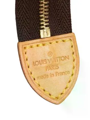 LOUIS VUITTON 2004 Monogram Toiletry 15 Pouch