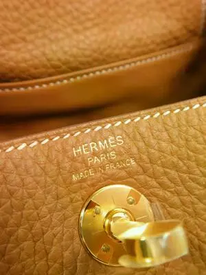 Hermès Mini Lindy Shoulder Bag - Brown
