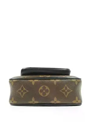 LOUIS VUITTON Christopher Wearable Messenger Bag - Brown